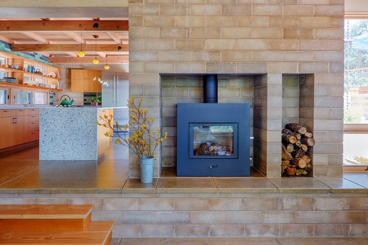 2016 Year in Review: 10 Favorite Recycled Glass Kitchens, Baths and Bars